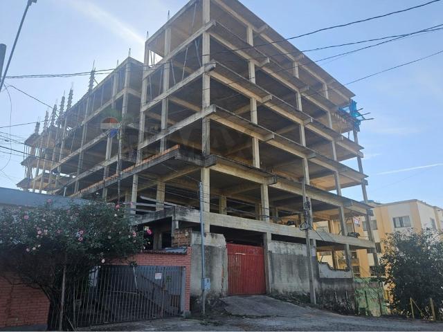 Apartamento em Santo Antônio, Divinópolis/MG de 800m² 3 quartos à venda por R$ 349.900,00