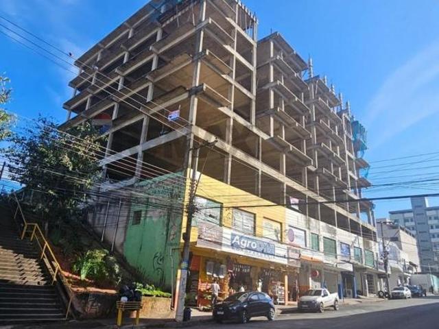 Apartamento em Santo Antônio, Divinópolis/MG de 800m² 3 quartos à venda por R$ 350.000,00