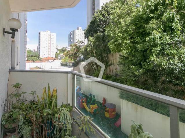 Apartamento em Saúde