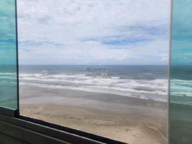 Apartamento em Solemar Praia Grande