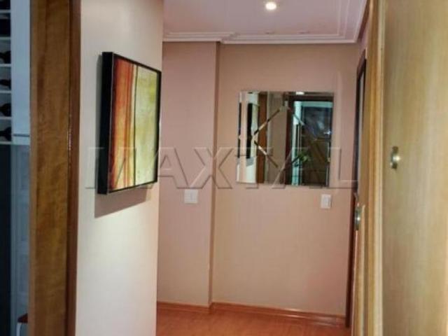 Apartamento em Sta. Terezinha com 3 quartos, sala com terraço, cozinha, 2 banheiros, área e vaga