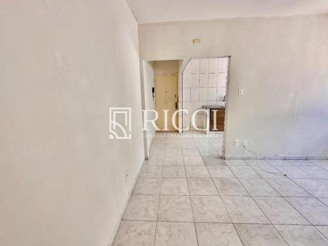 Apartamento à Venda no Embaré em Santos por R$ 350 Mil