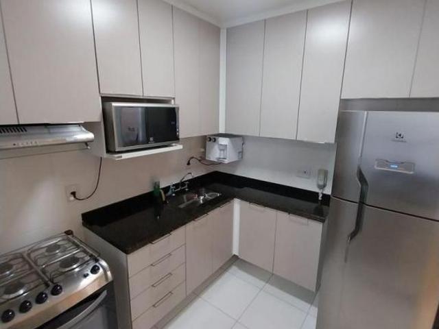 APARTAMENTO ENORME EM SANTOS À VENDA !