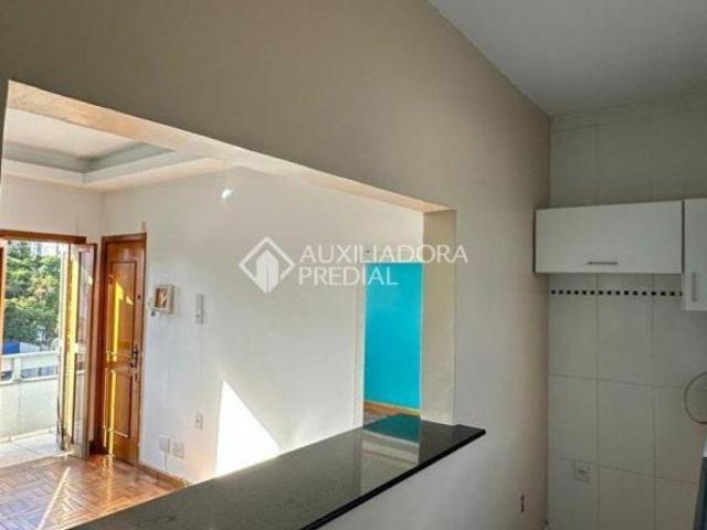 APARTAMENTO ENSOLARADO DE 2 DORMITORIOS, LIVING COM SACADA Bairro Mont Serrat