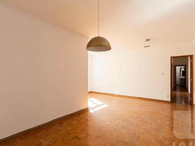 Apartamento 3 dormitórios sendo 1 suíte e uma vaga a 7 minutos a pé até ao Shopping Higienópolis!