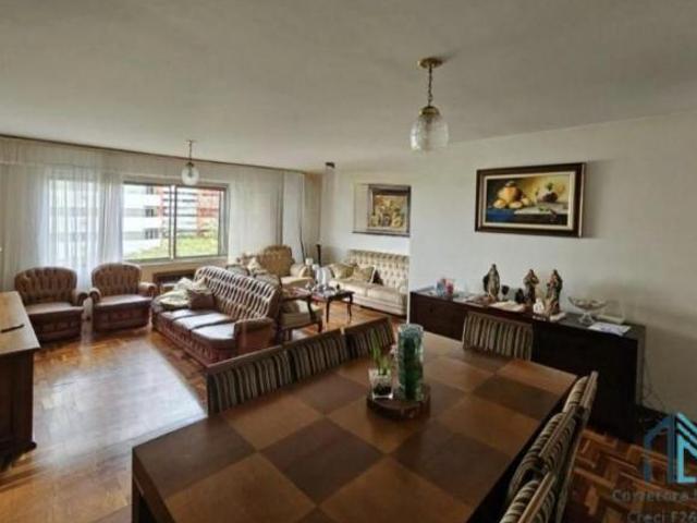 Apartamento ensolarado, LOCALIZAÇÃO PRIVILEGIADA, 03 quartos c/suíte, em Maringá PR