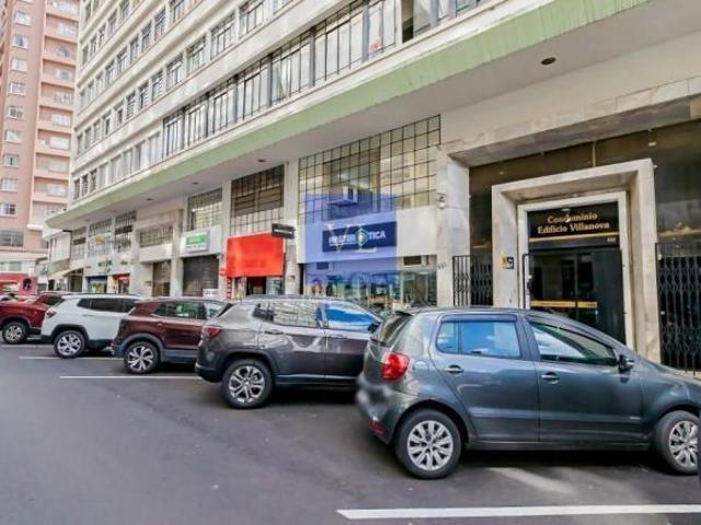 Apartamento Espaçoso à Venda no Centro de Curitiba 3 Quartos, 131m2 Aproveite!