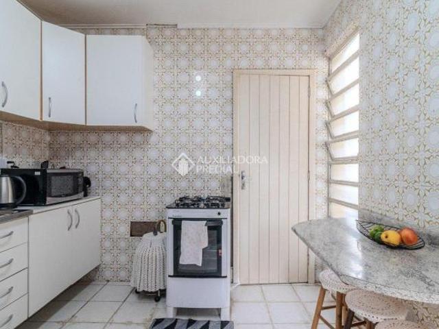 Apartamento espaçoso à venda no coração do Bom Fim com vaga
