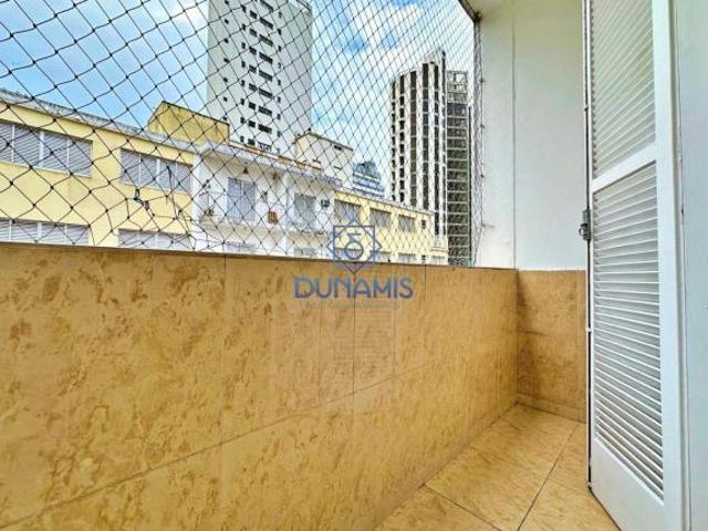 Apartamento espaçoso à venda, localizado a apenas duas quadras da Praia das Astúrias no Guarujá SP