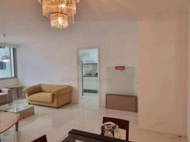 Apartamento espaçoso com 3 dormitórios