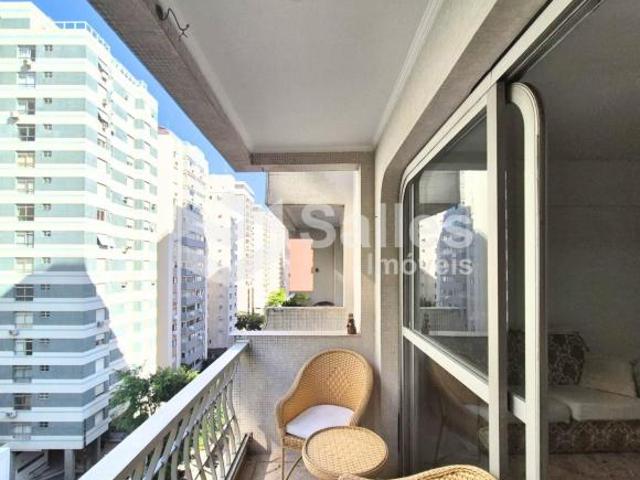 Apartamento espaçoso com 3 dormitórios e 1 suíte em Pitangueiras Guarujá