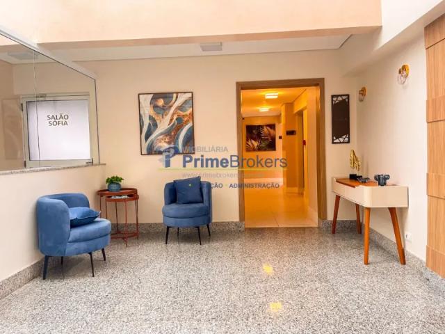 Apartamento Espaçoso com 3 Suítes e 4 Vagas de Garagem