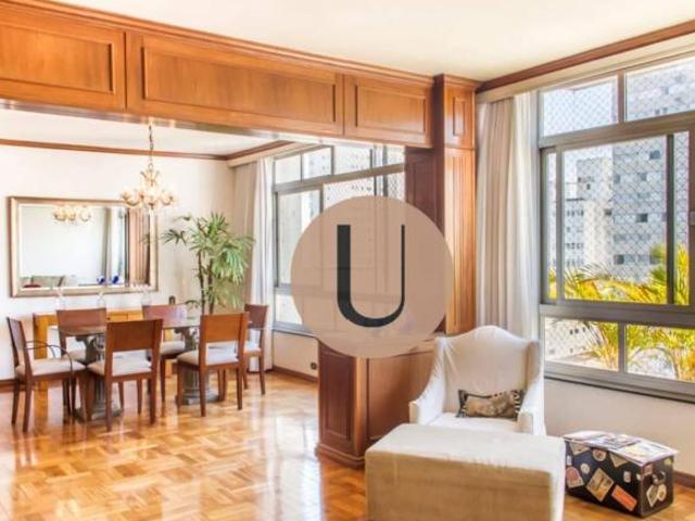 Apartamento espaçoso e elegante