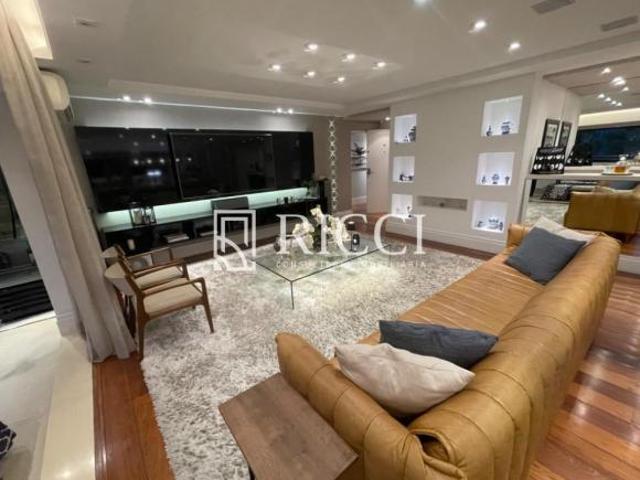 Apartamento Espaçoso e Luxuoso com Lazer na Cobertura