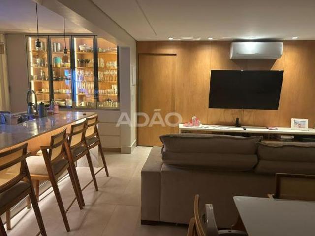 Apartamento Espaçoso e Reformado | 168m² | 3 Quartos com Suíte Apartamento com 3 Quarto s por R$ 79