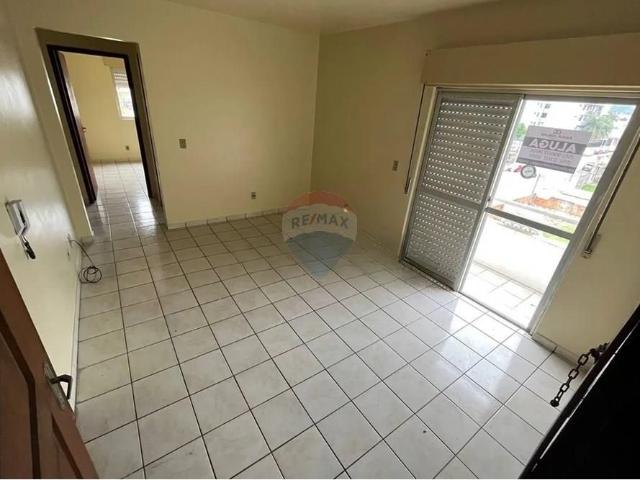 Apartamento Espaçoso no Coração de Santa Maria