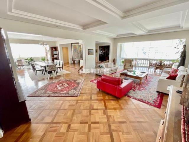 Apartamento Espacoso e Elegante na Bela Vista com 3 quartos e Localização Estratégica