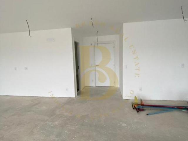 Apartamento espetacular, com 160 m², andar alto e vista livre, no Ipiranga. Um luxo à sua espera