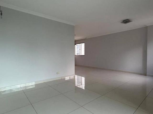 Apartamento espetacular no 8º andar, com 170 m² de área privativa, perfeito para quem busca espaço