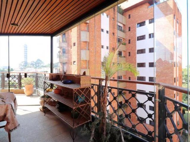 Apartamento excepcional. Lindo e em região nobre do Alto de Pinheiros