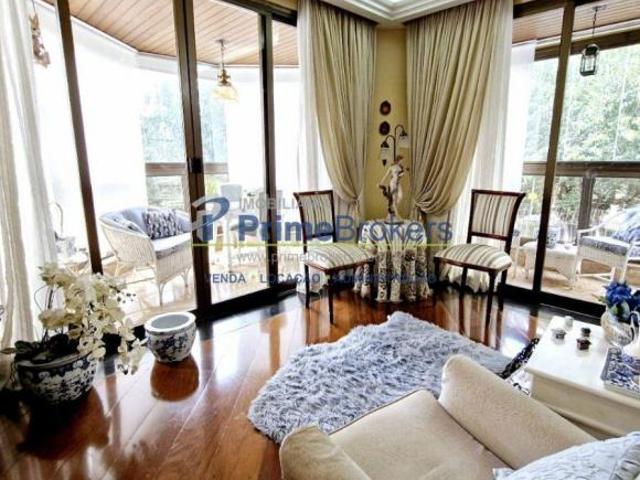 Apartamento Exclusivo, 240m² 4 Dormitórios, 3 Suítes, 3 Vagas com Lareira e Quintal Campo Belo