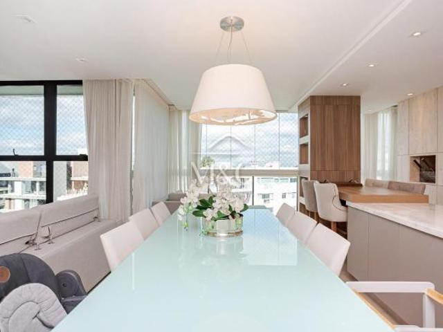 Apartamento exclusivo com 129 m² Privativos e 3 Su