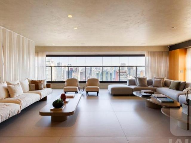 Apartamento exclusivo com 300 m², 3 suítes e lazer completo