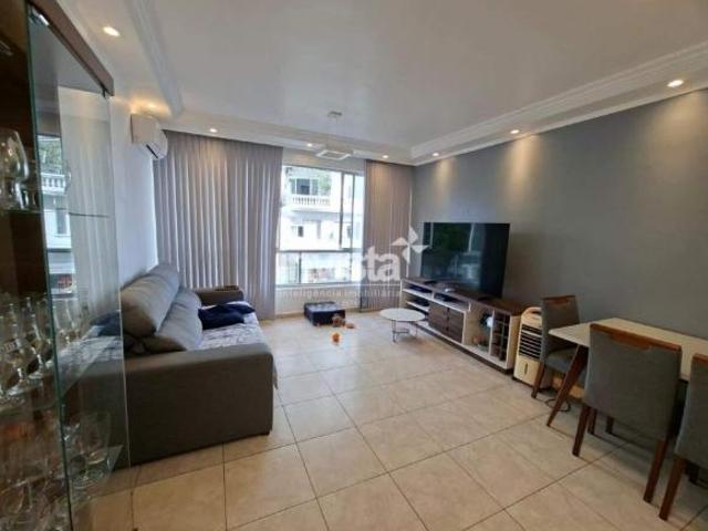 Apartamento exclusivo à venda na Aparecida – Vista privilegiada para o mar