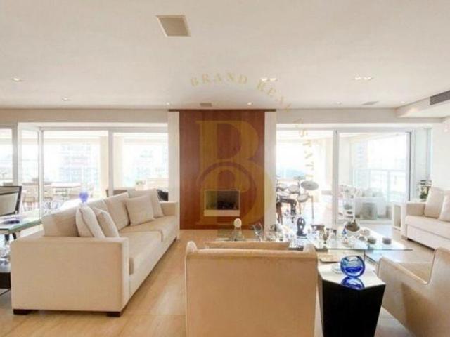 Apartamento exclusivo á venda no Hemisphere Moema, andar alto, 3 suítes, 4 vagas