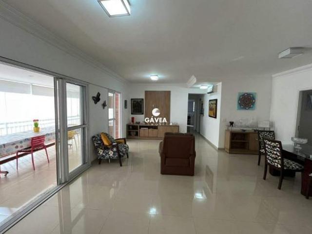 Apartamento Exclusivo em Andar Alto com uma localização privilegiada – 3 Suítes + 3 Vagas + Lazer Co