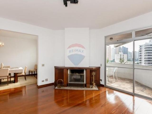 Apartamento Exclusivo em Moema Pássaros – Oportunidade Única!