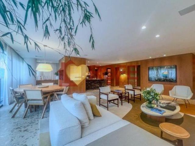 Apartamento Exclusivo no San Paolo Fraiha, Alto de Pinheiros 346m² de Sofisticação e Conforto