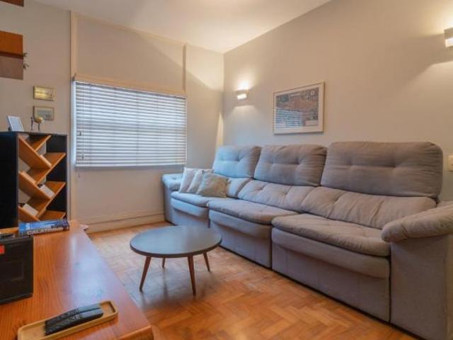 Apartamento Exclusivo Reformado na Rua Joaquim Floriano, Itaim Bibi