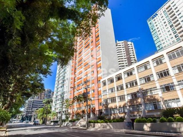 Apartamento face norte no Água Verde com 3 quartos e 1 vaga