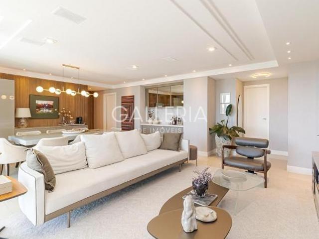 Apartamento face norte com 3 suítes no Ecoville