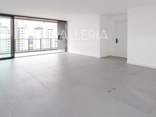 Apartamento face norte, 3 suítes com vista para o Parque Barigui