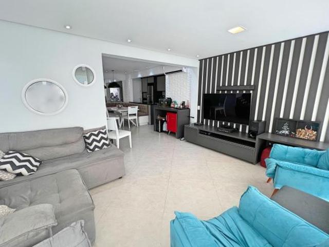 APARTAMENTO FINAMENTE DECORADO