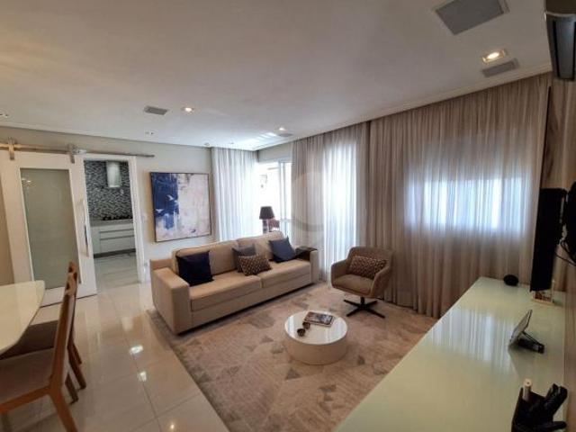 Apartamento finamente decorado com varanda gourmet