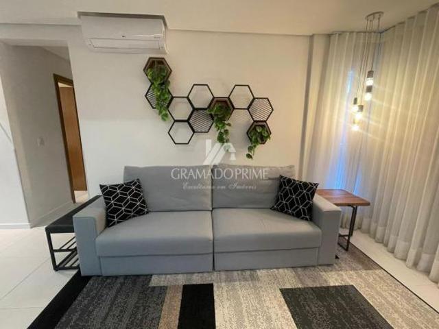 APARTAMENTO FINAMENTE MOBILIADO AO LADO DO CENTRO