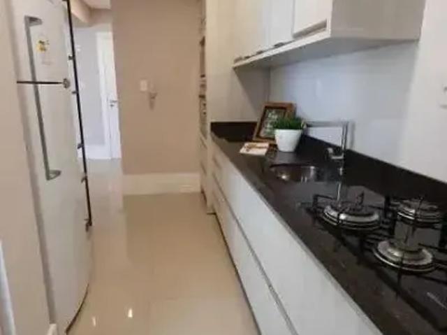 Apartamento finamente mobiliado com 3 suítes e 2 vagas de garagem no Centro Balneário Camboriú