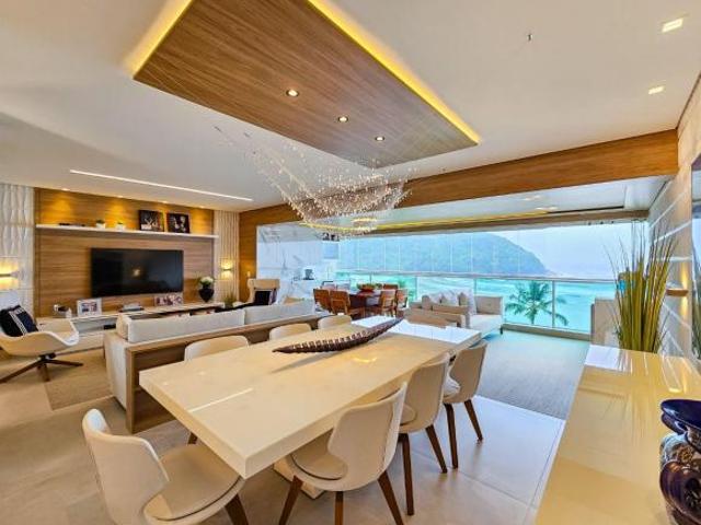 Apartamento frontal a o mar na Riviera de São Lourenço