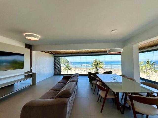 Apartamento frontal com 5 quartos| Módulo 8 | Riviera