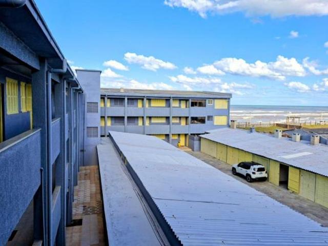 APARTAMENTO FRENTE A AVENIDA MOSTARDEIRO