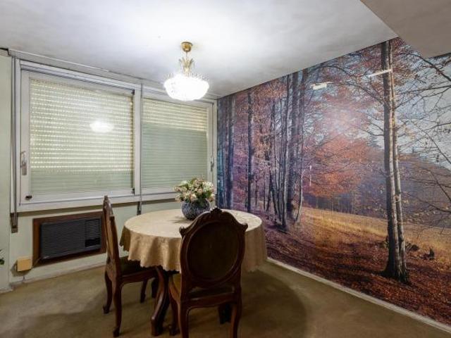 Apartamento frente à fundos, 3 dormitórios, 1 vaga escriturada Centro Histórico