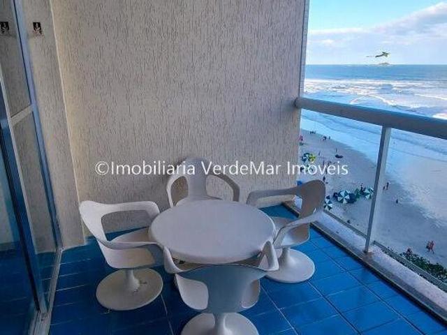 Apartamento frente ao mar na praia de Pitangueiras em Guarujá