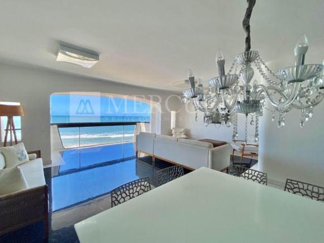 Apartamento frente ao mar à venda na Praia das Astúrias em Guarujá