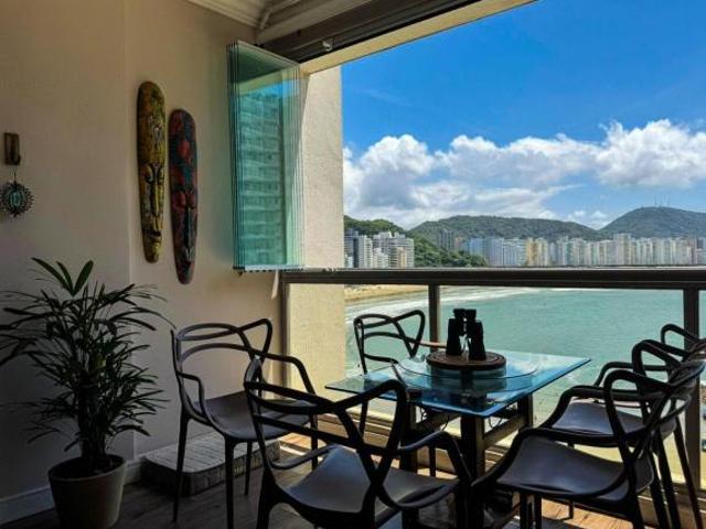 Apartamento frente ao mar a venda na praia das Asturias em Guarujá