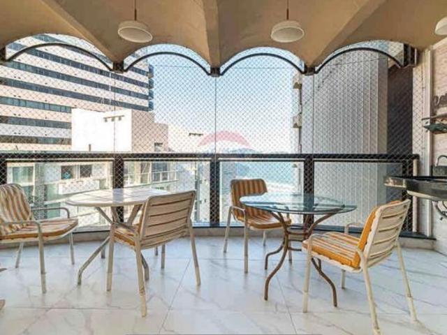 Apartamento frente ao mar, Astúrias, Guarujá, SP