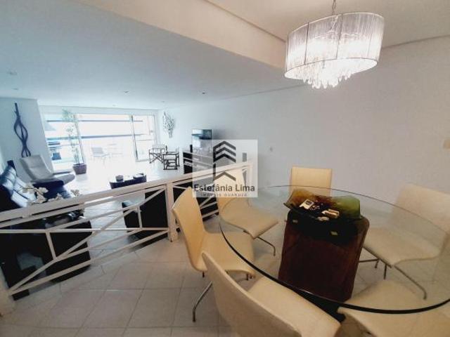 Apartamento Frente ao Mar em Pitangueiras 3 Suítes