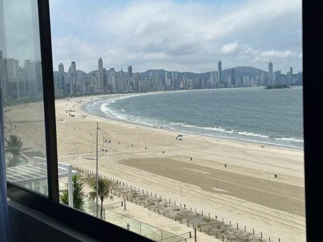 Apartamento Frente ao Mar Luxo e Conforto em Balneário Camboriú REF.: LT1002